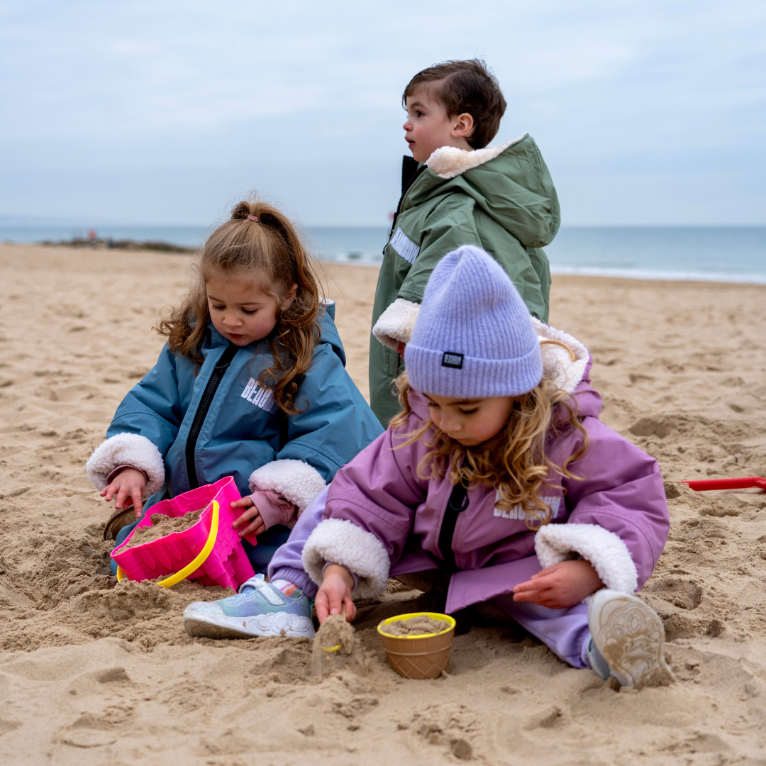 Find the Perfect Kids' Beach Robe for Fun – BEACHBUM®